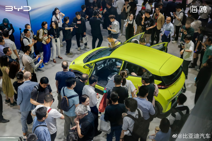 BYD’s Seagull Starts At Just $11,300 And Has Sodium-Ion Battery | Carscoops