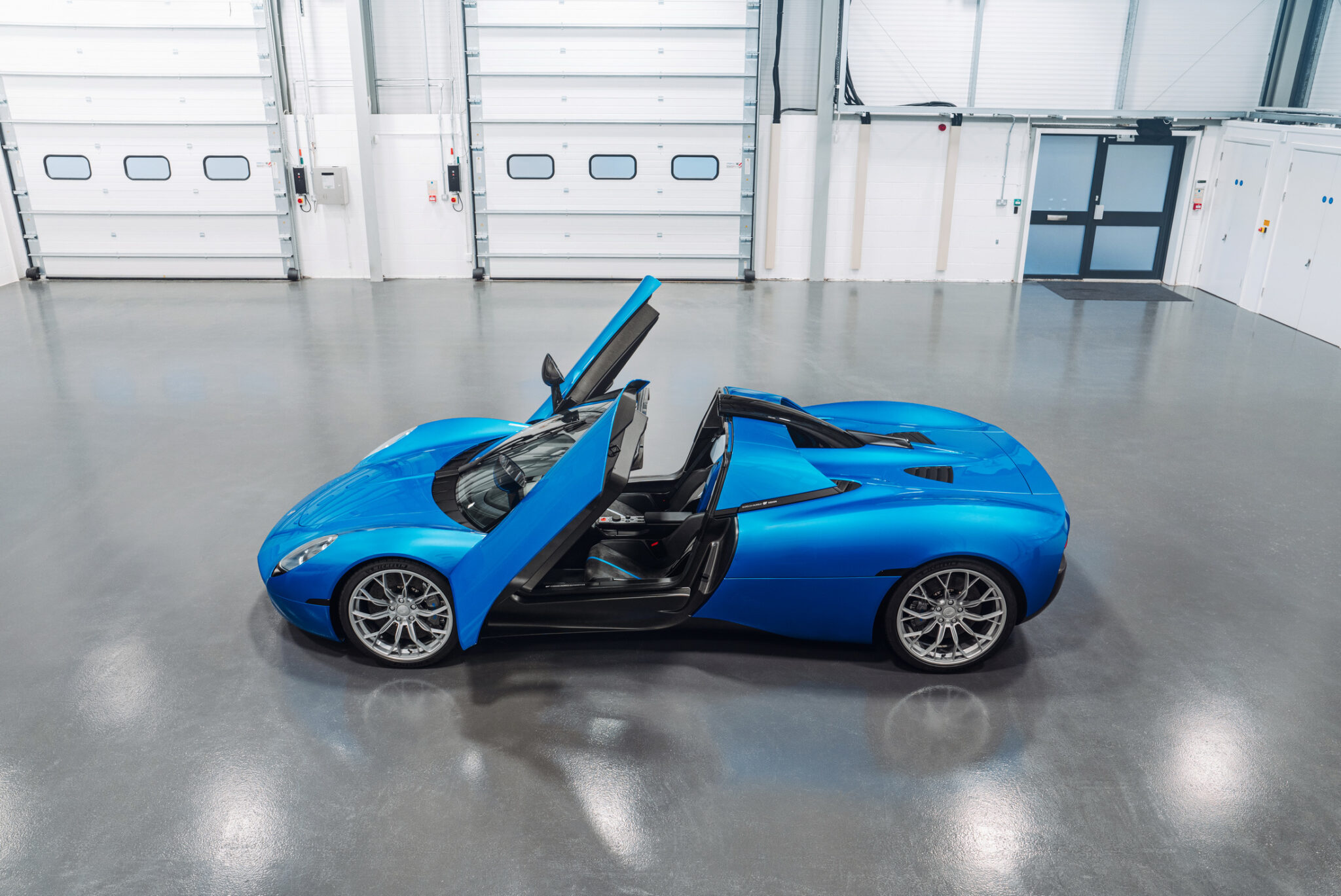 New GMA T.33 Spider Unleashes 609 HP V12 Without A Roof To Hold Back ...