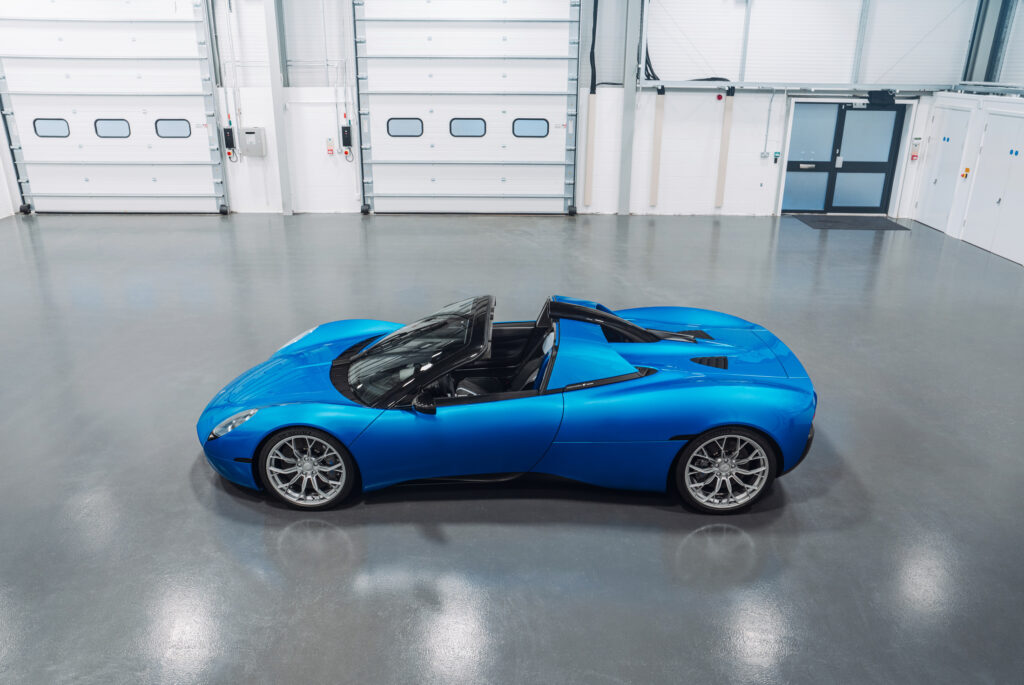 New GMA T.33 Spider Unleashes 609 HP V12 Without A Roof To Hold Back ...