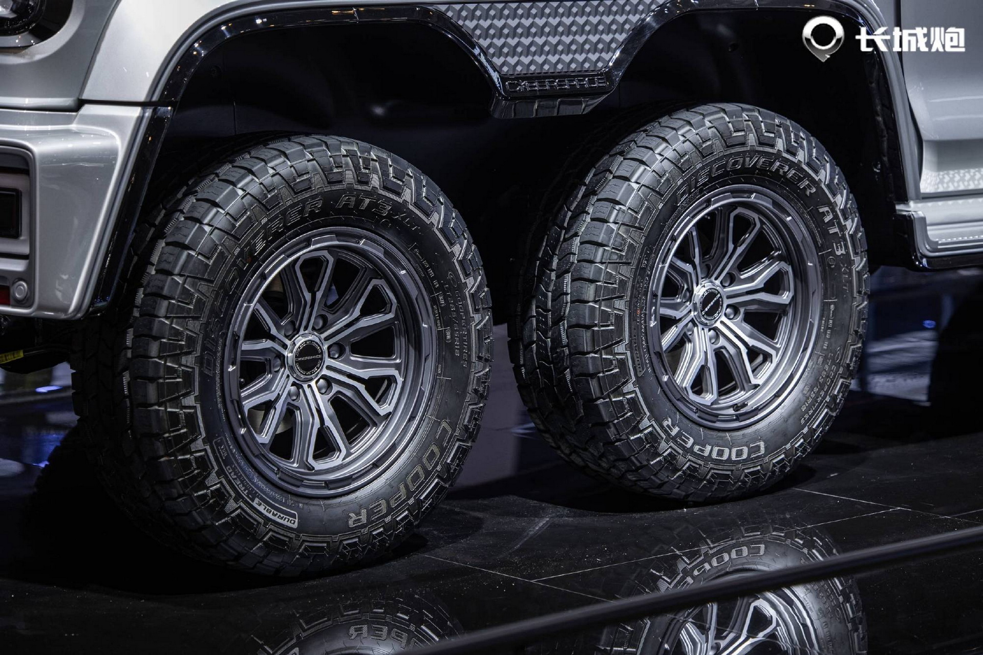 Great Wall’s Cannon CyberP!ckup Is A Plug-In Hybrid 6X6 Monster Truck ...