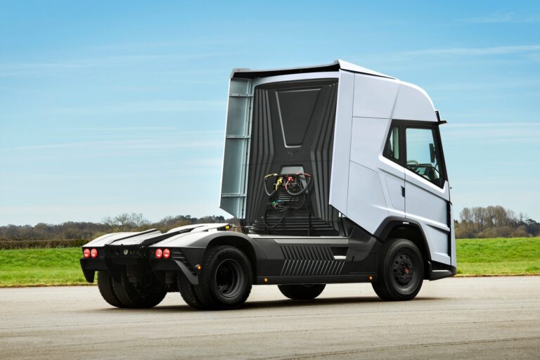 New HGV From Hydrogen Vehicle Systems Has An F1-Style KERS System ...