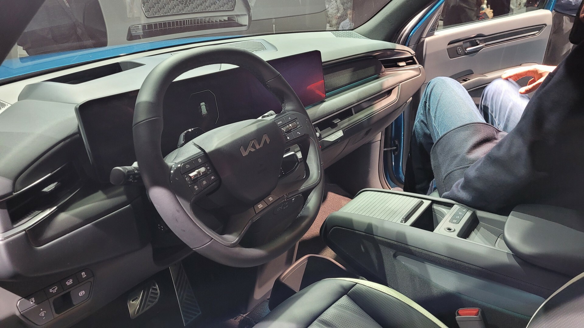 U.S. Kia EV9 Won’t Get The Swiveling Second-Row Seats That The Rest Of ...