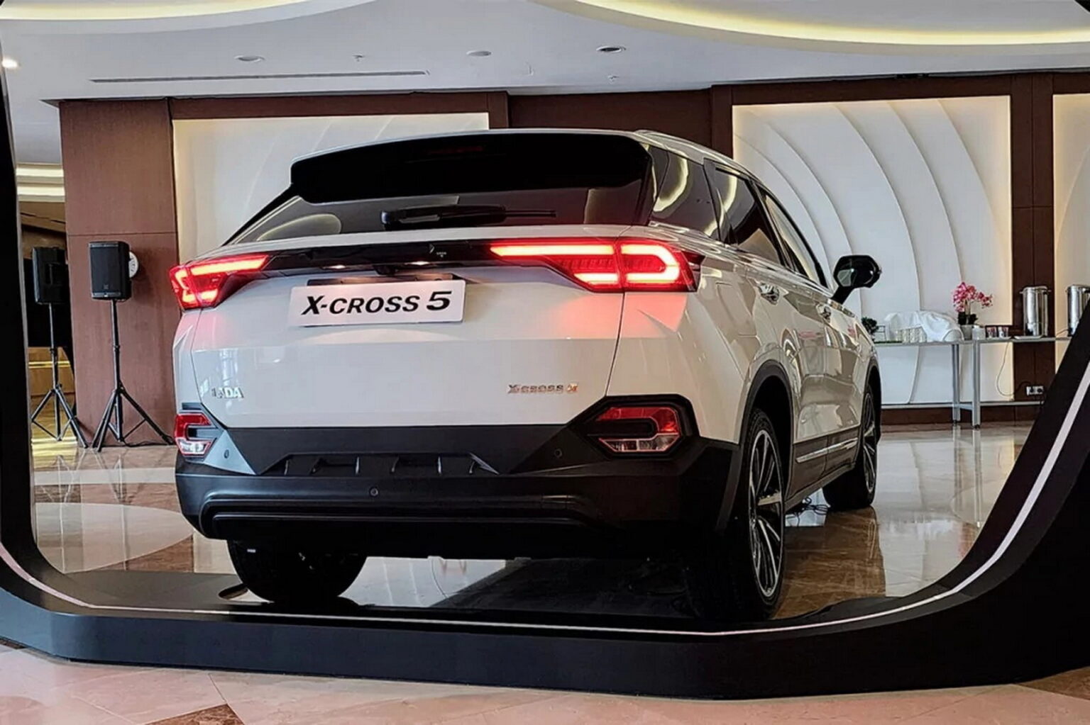 Lada X-Cross 5 Debuts In Russia As A Rebadged FAW From China | Carscoops