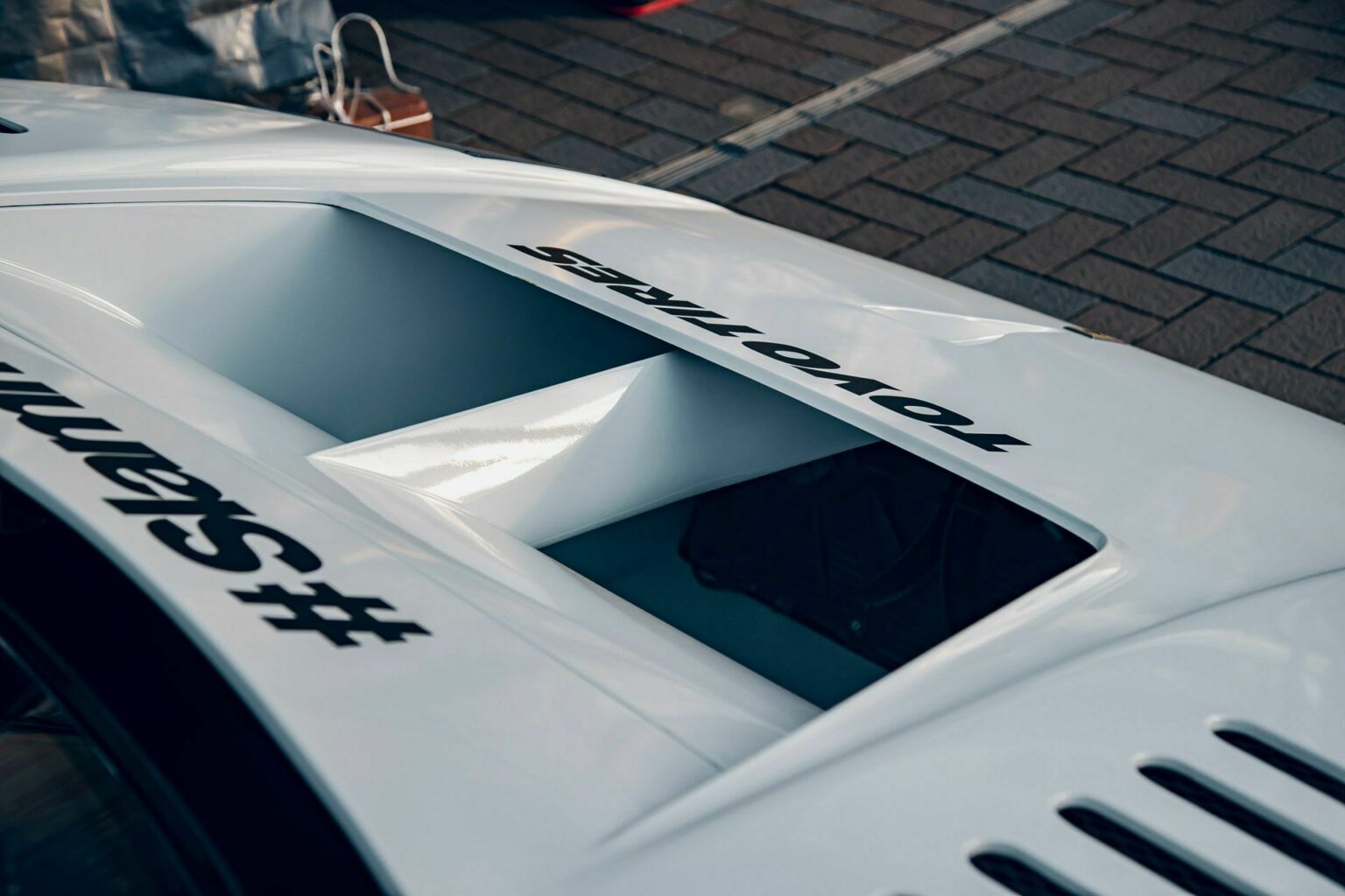 Liberty Walk’s Ferrari F40 May Be Sacrilege But It Looks Sexy In Rainy ...