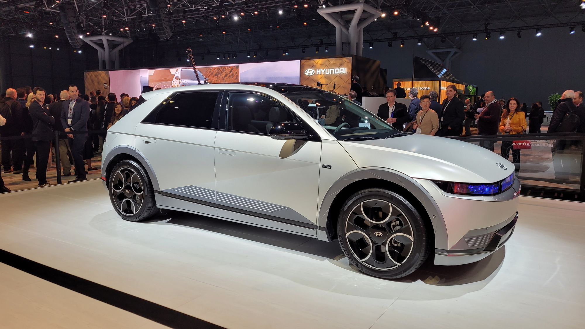 Hyundai Ioniq 5 Disney100 Platinum Concept Has Mickey Mouse Wheels And ...