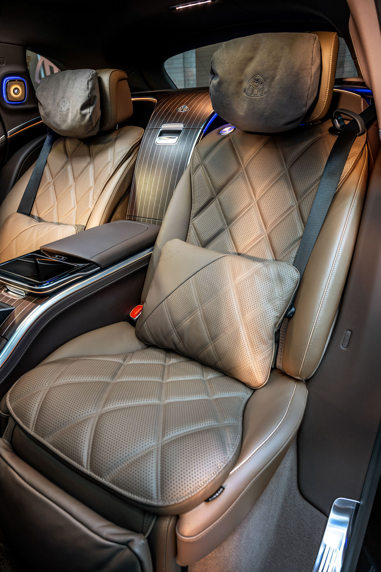 2024 Mercedes-Maybach EQS 680 Has 649 Electric HP And A 373-Mile Range ...