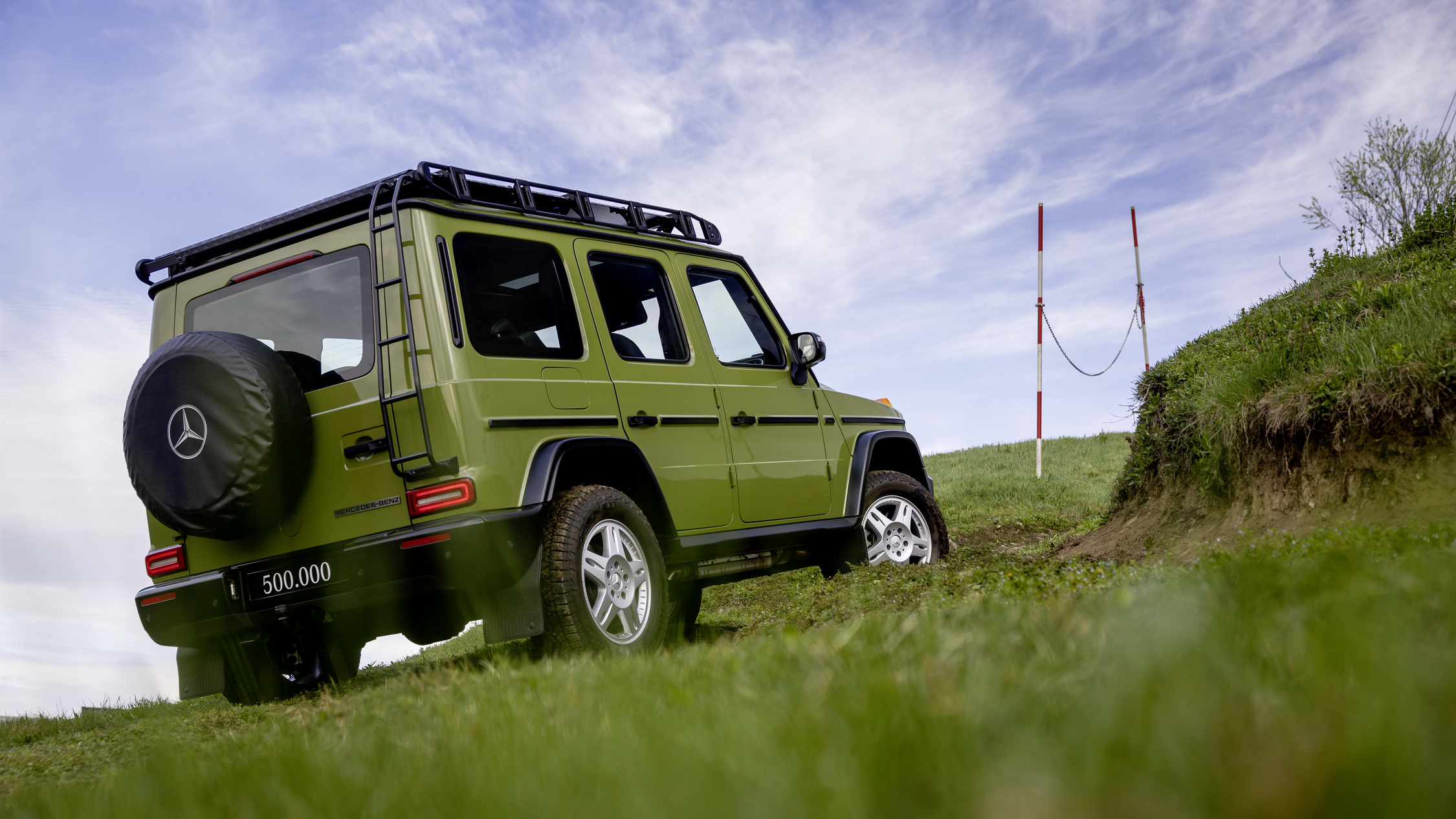 Mercedes Creates An Awesome Vintage-Inspired G-Class To Mark 500,000 ...