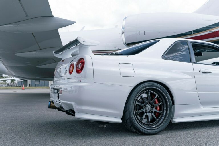 This Nissan Skyline GT-R V-Spec II Looks Just About Perfect | Carscoops