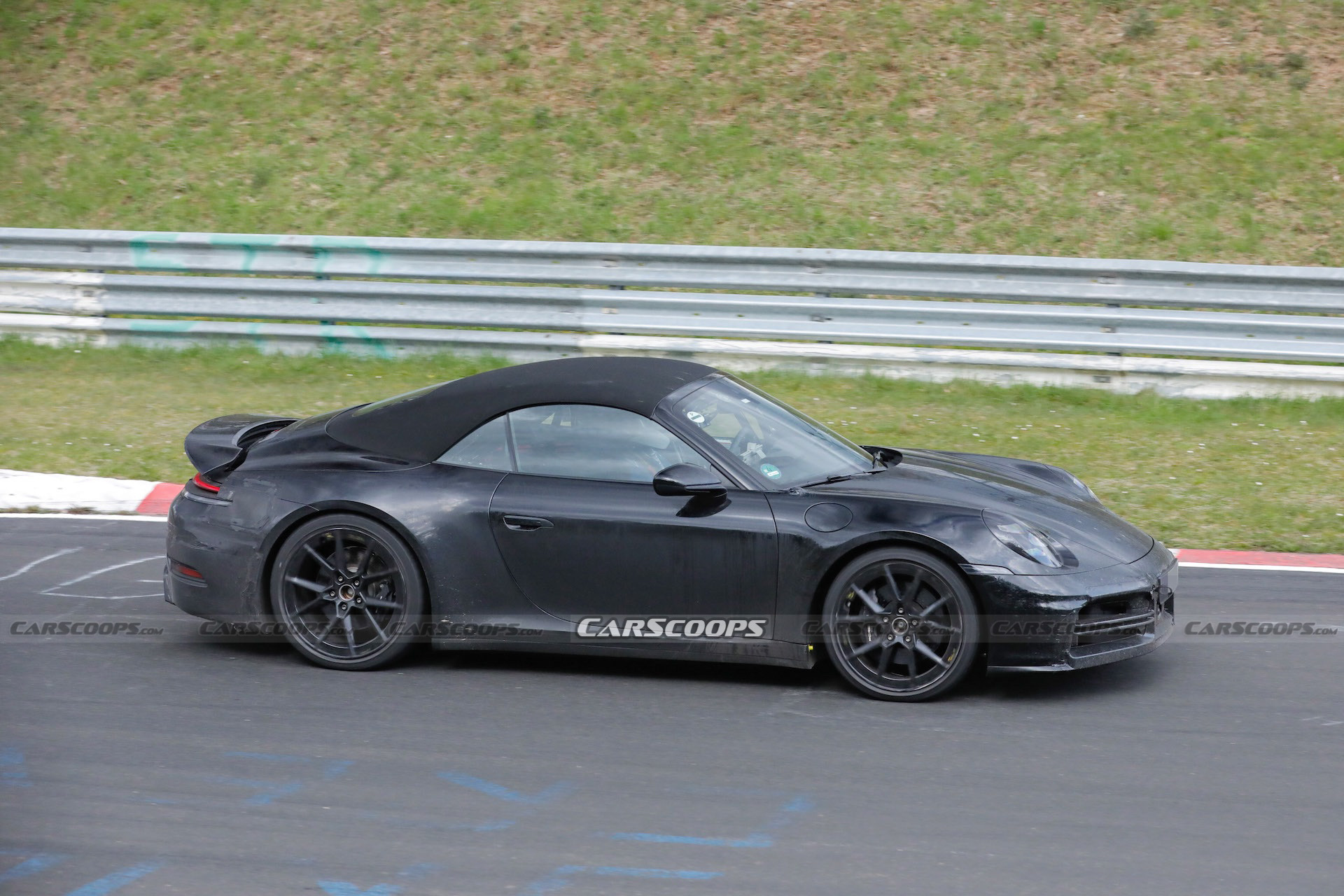 Facelifted Porsche 911 Cabriolet Strips Away Almost All Disguise ...