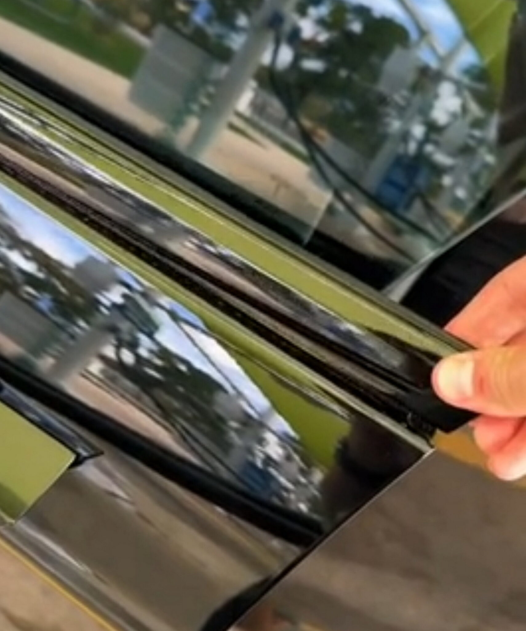 New Tesla Model S Plaid Buyer Rants About Poor Build Quality On ...
