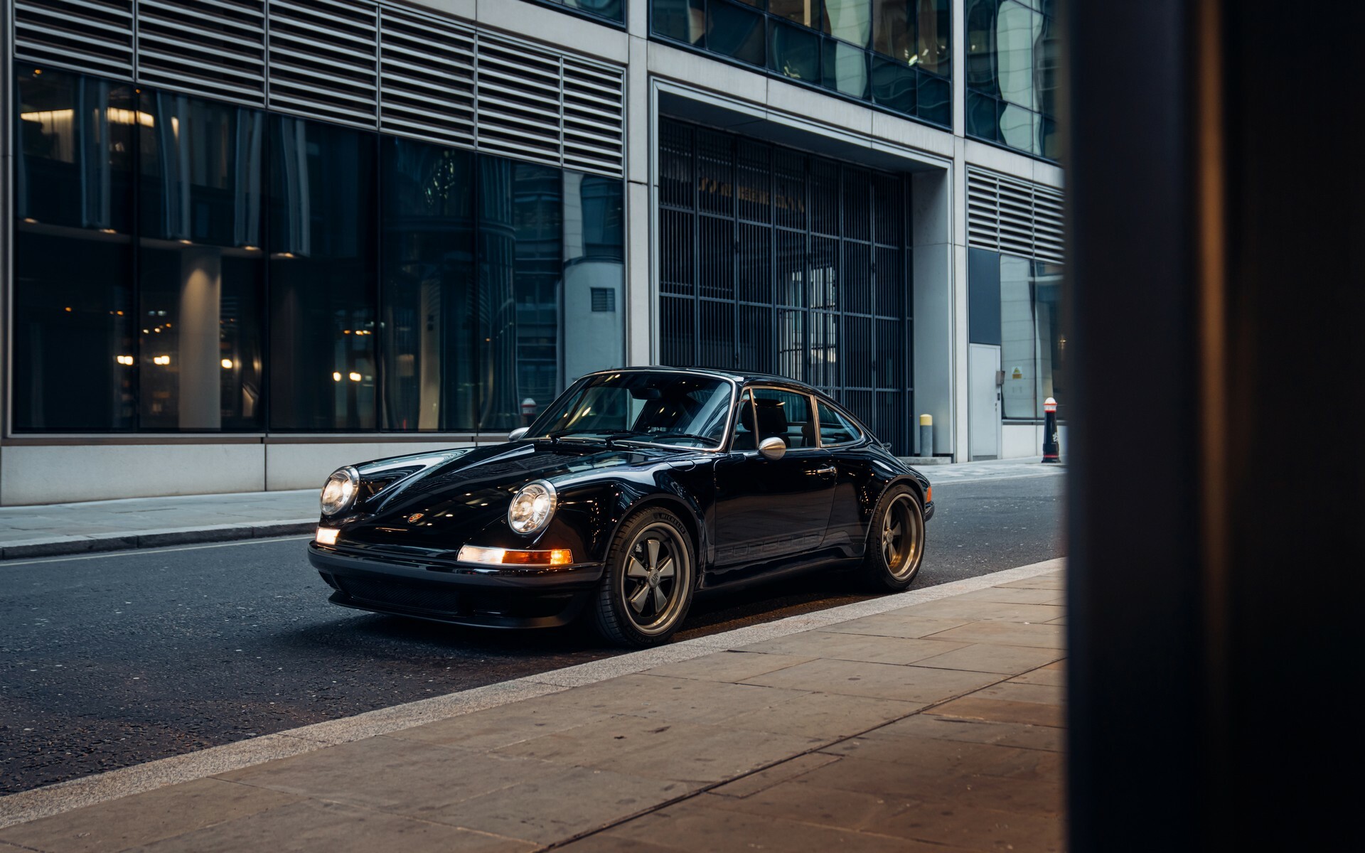 Theon’s Porsche 911 Restomod Coming To Salon Privé With A 400 HP 4.0 ...