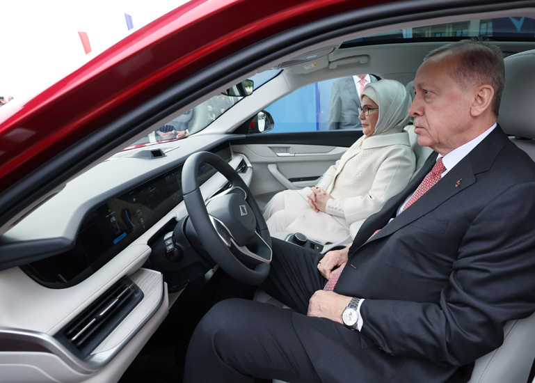 President Erdogan Takes Delivery Of Turkey’s First Togg T10X Electric ...
