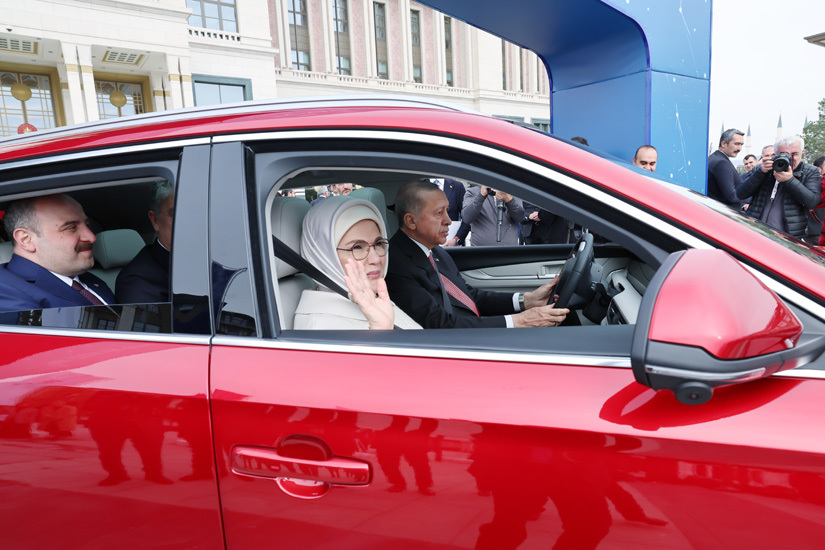 President Erdogan Takes Delivery Of Turkey’s First Togg T10X Electric ...