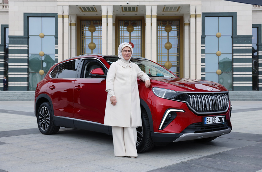President Erdogan Takes Delivery Of Turkey’s First Togg T10X Electric ...