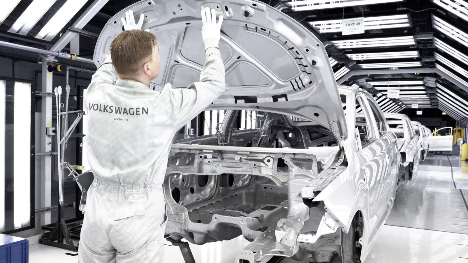 Porsche Board Member Allegedly Seeks Deal With Putin To Rebuild Russia ...