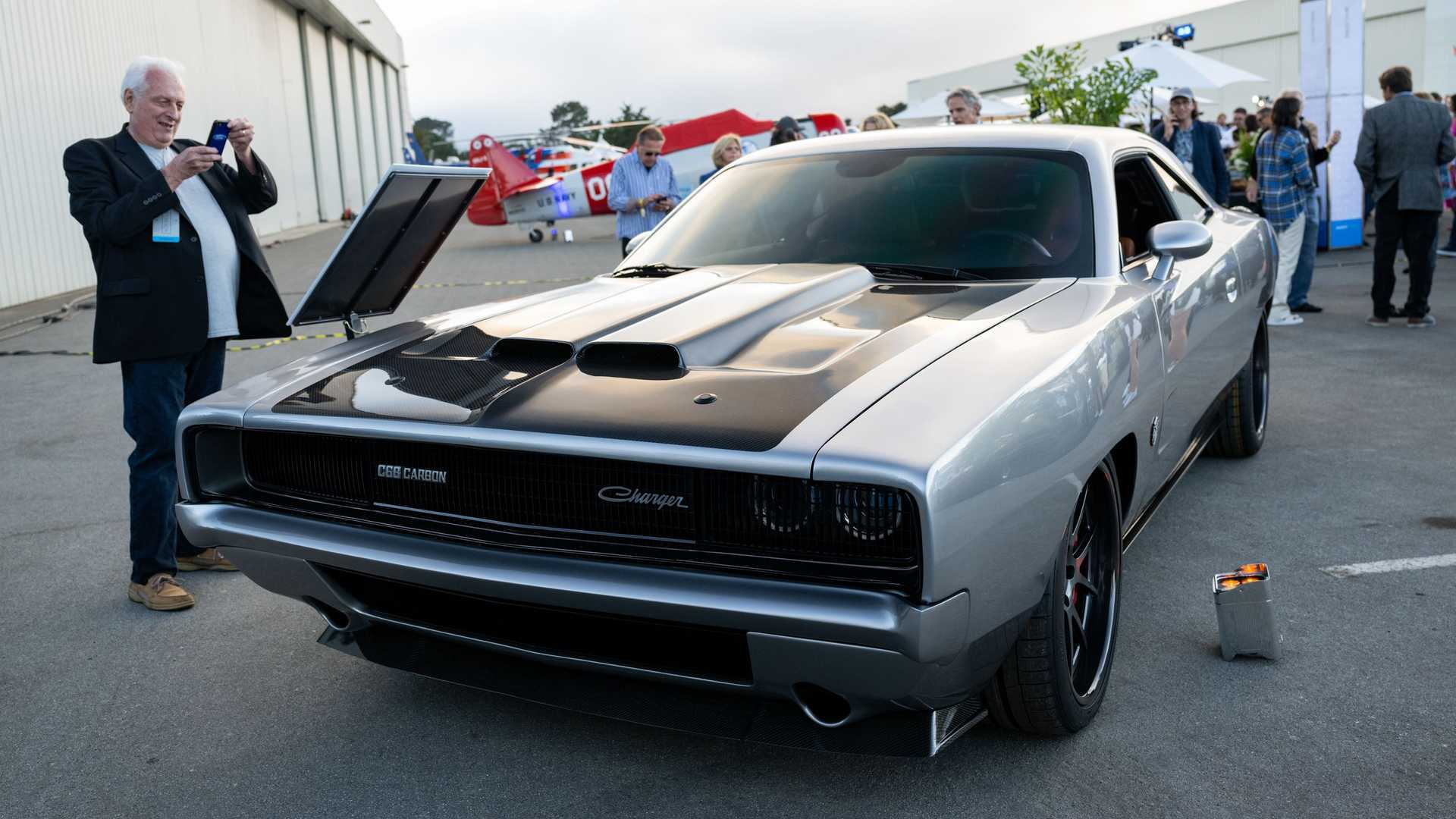 This Dodge Challenger Hellcat Makes Its Best Impression Of An Old ...