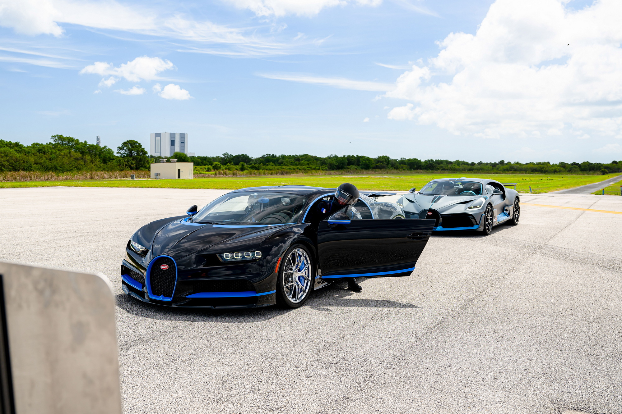 Bugatti Invites 18 Owners To Kennedy Space Center To Break 250 MPH ...
