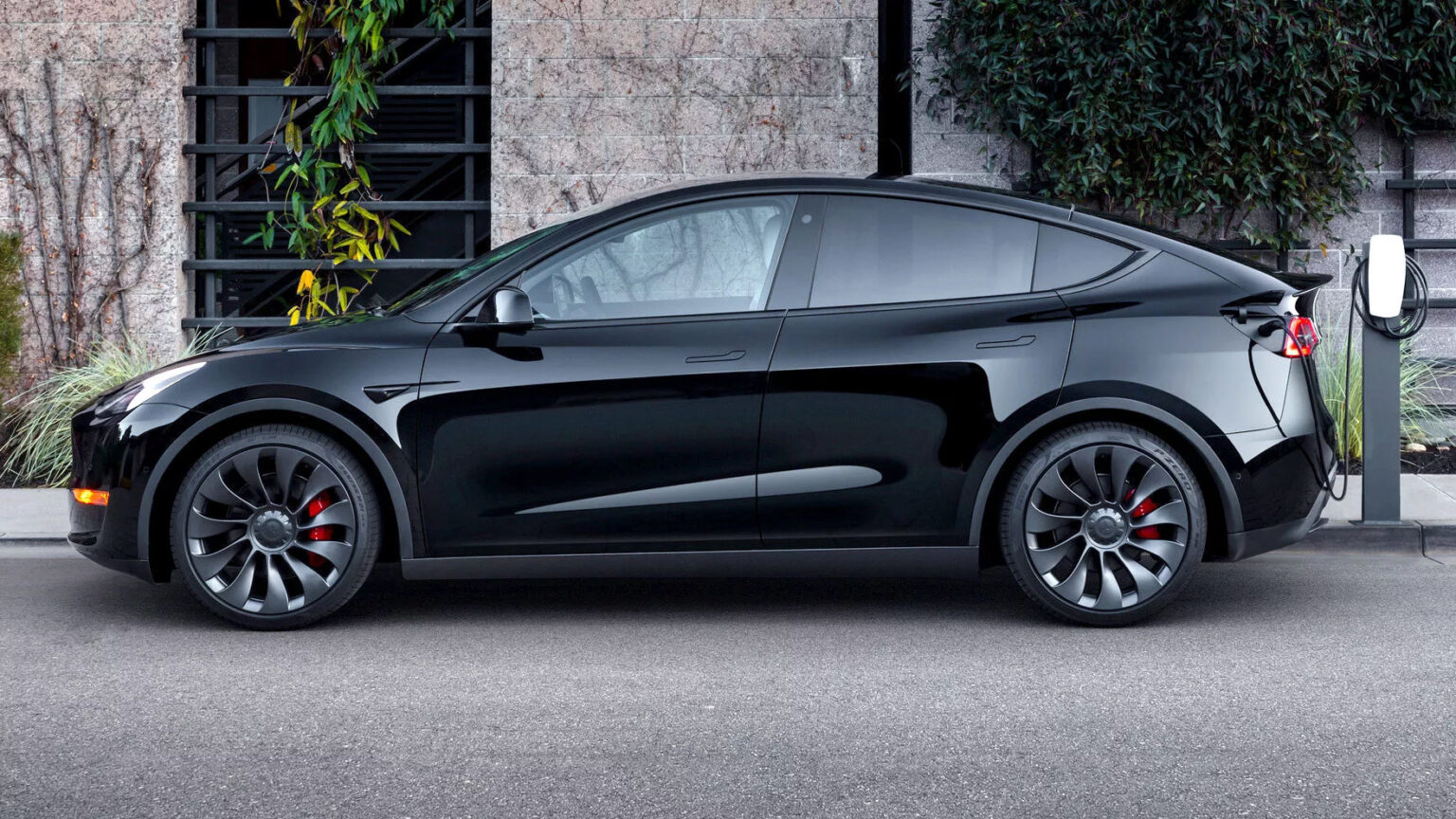 Lecar 459 Hybrid Is A Tesla Impersonator With A 621-Mile Range For ...