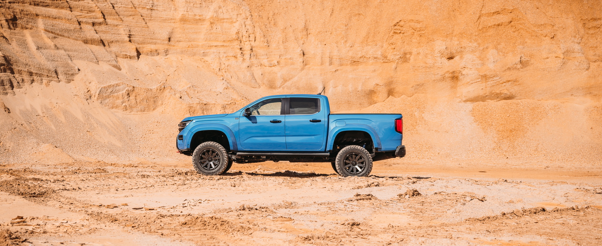 VW Amarok Enters Beast Mode With Wide Fenders And Massive Ground ...
