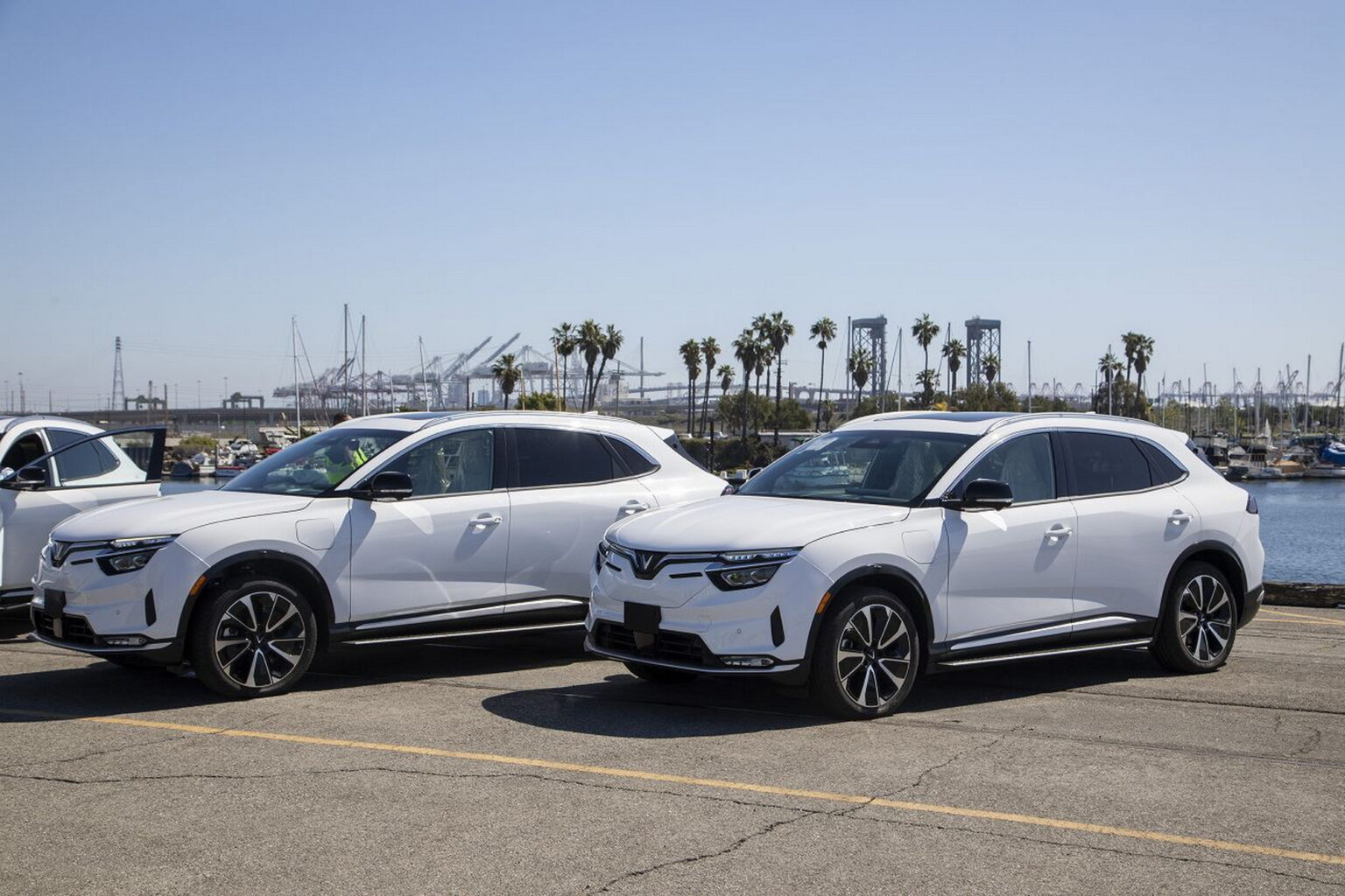 VinFast Issues First U.S. Recall For VF 8 Infotainment Screen That ...