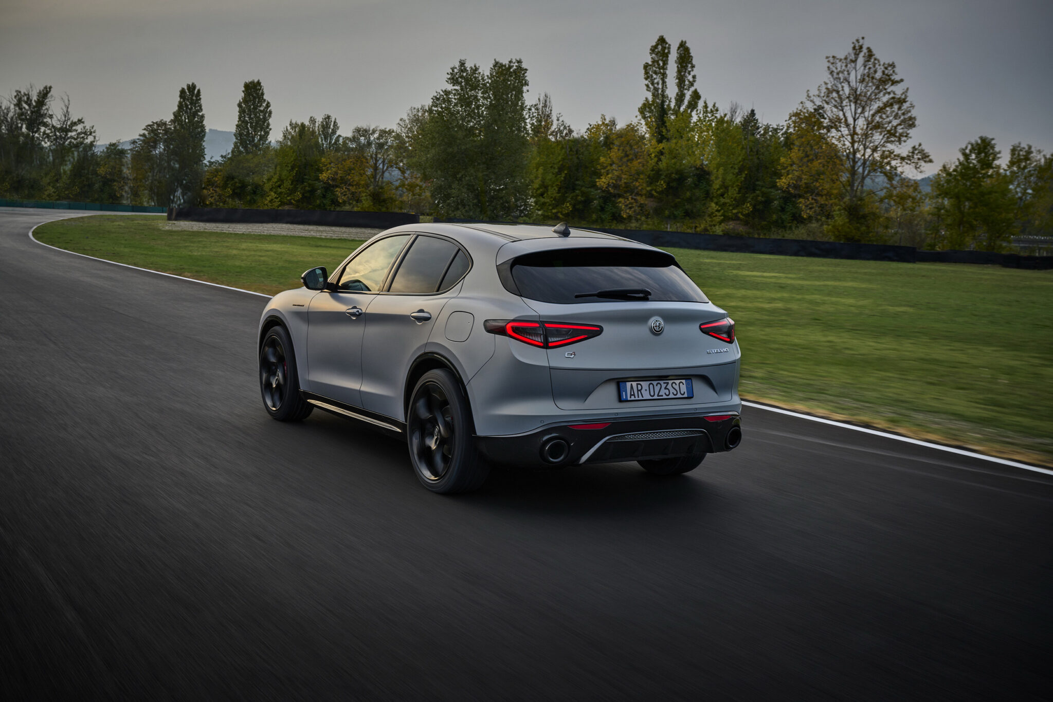 Alfa Romeo Targets BMW With $1,800 Price Cuts On 2024 Giulia and ...