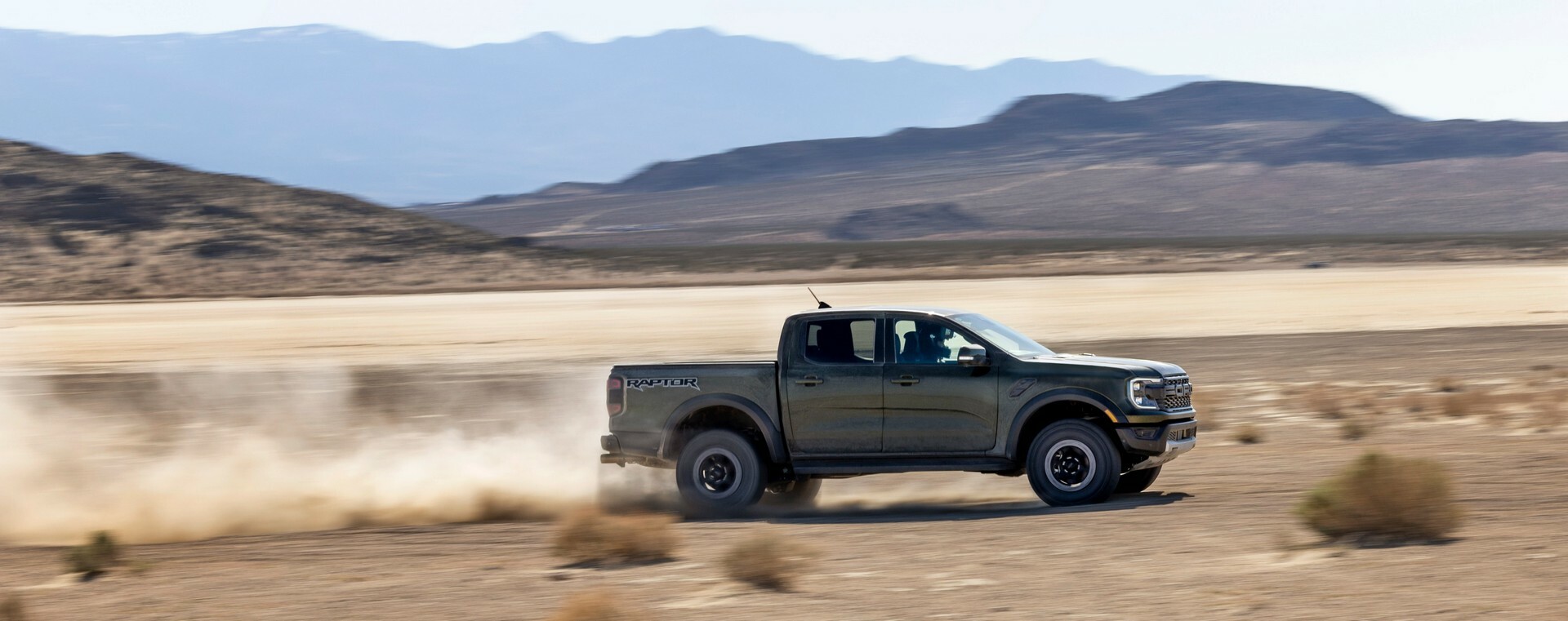 2024 Ford Ranger Raptor Meets F-150 Raptor, Shows The Family ...