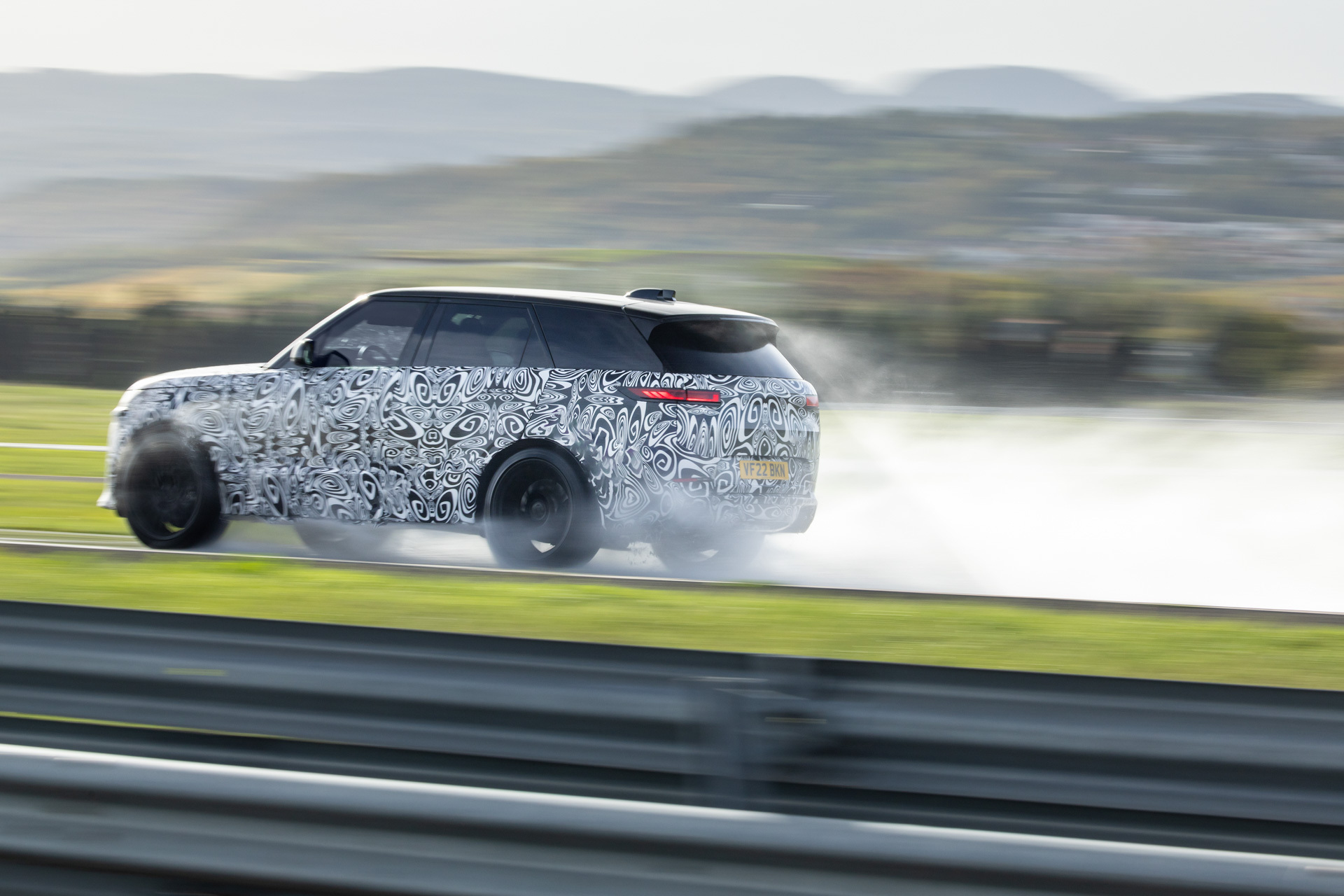2024 Range Rover Sport SV Is A 180 MPH Super SUV With A 626HP BMW V8 ...