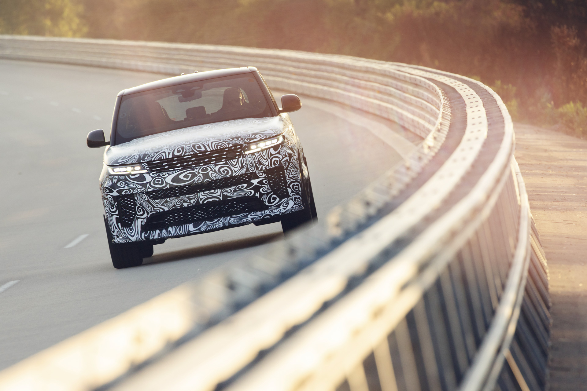2024 Range Rover Sport SV Is A 180 MPH Super SUV With A 626HP BMW V8 ...