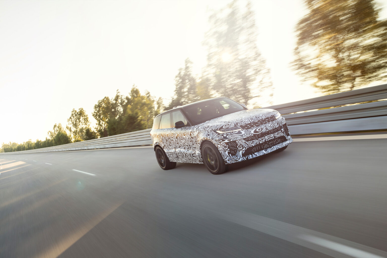 2024 Range Rover Sport SV Is A 180 MPH Super SUV With A 626HP BMW V8 ...