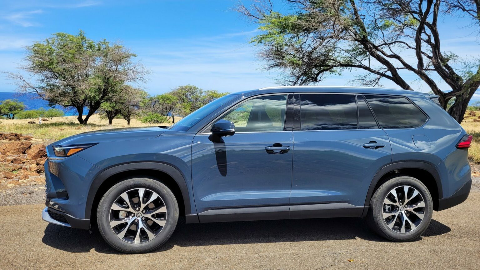 Review: The 2024 Toyota Grand Highlander Is A Jack Of All Trades ...