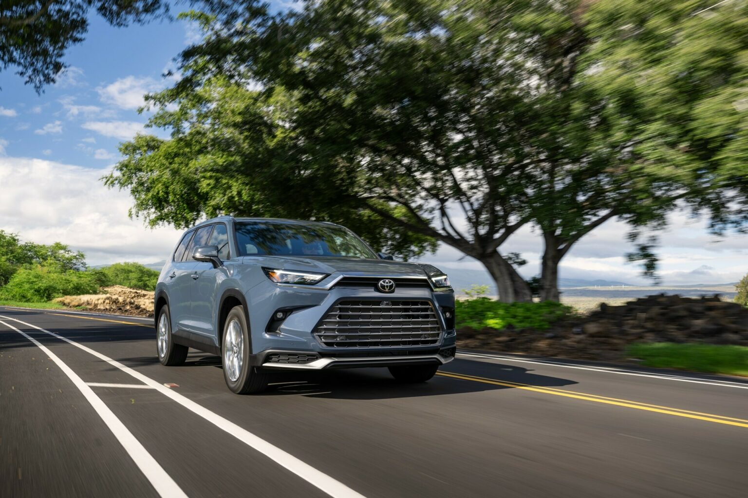 Your New Toyota Grand Highlander And Lexus TX Might Shoot Their Airbag ...