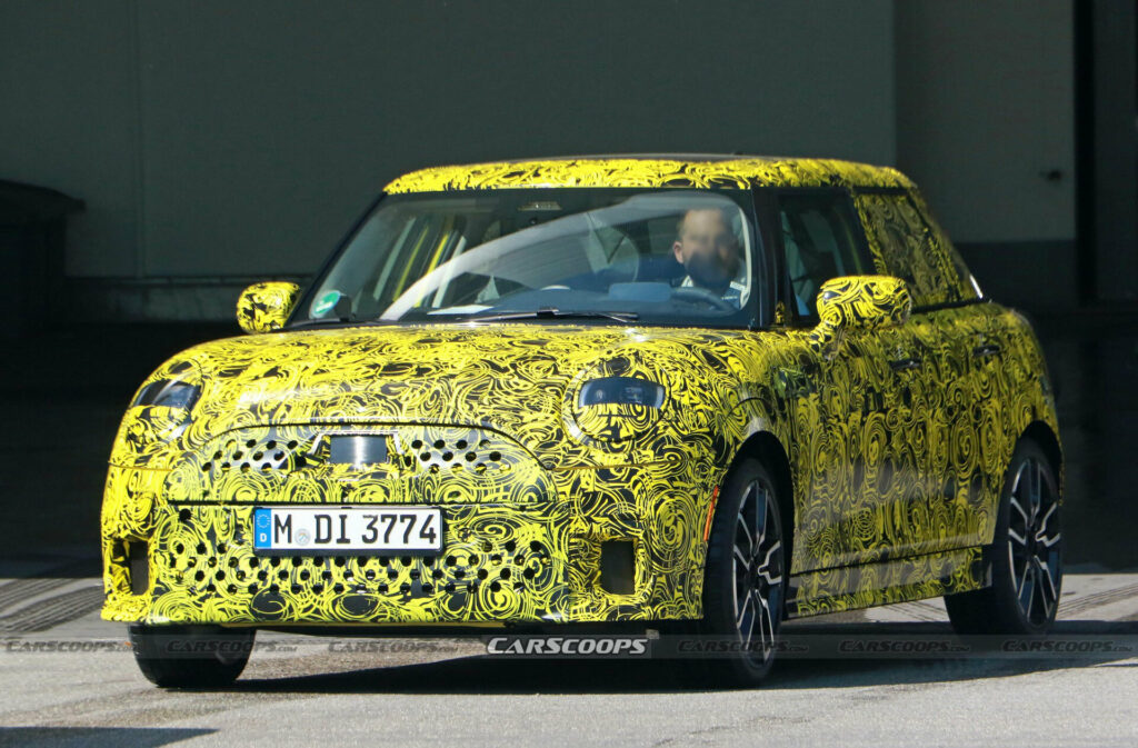 2025 MINI Cooper 5-Door Hits The Streets With An Evolutionary Design ...
