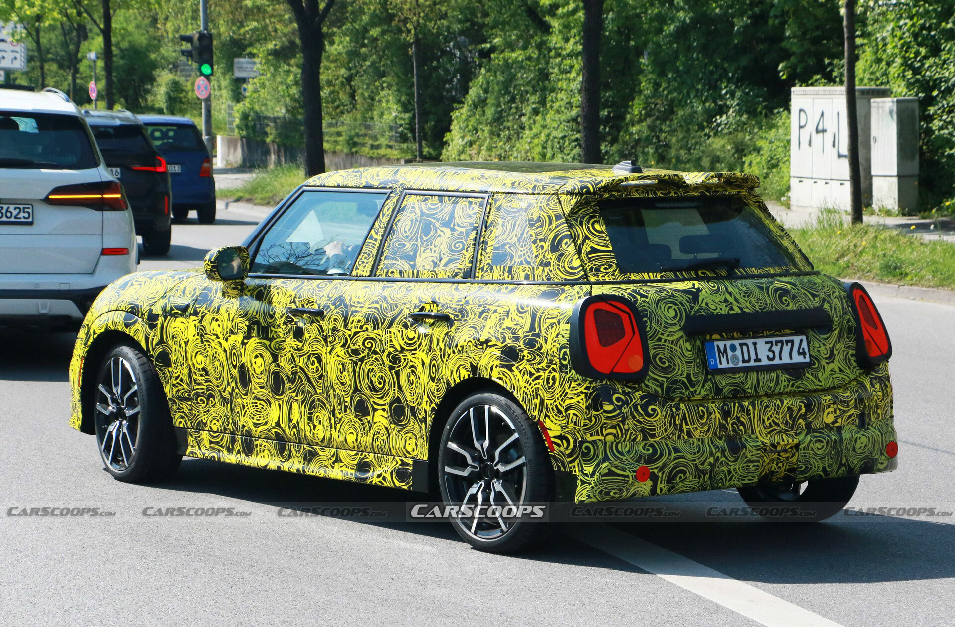 2025 MINI Cooper 5-Door Hits The Streets With An Evolutionary Design ...