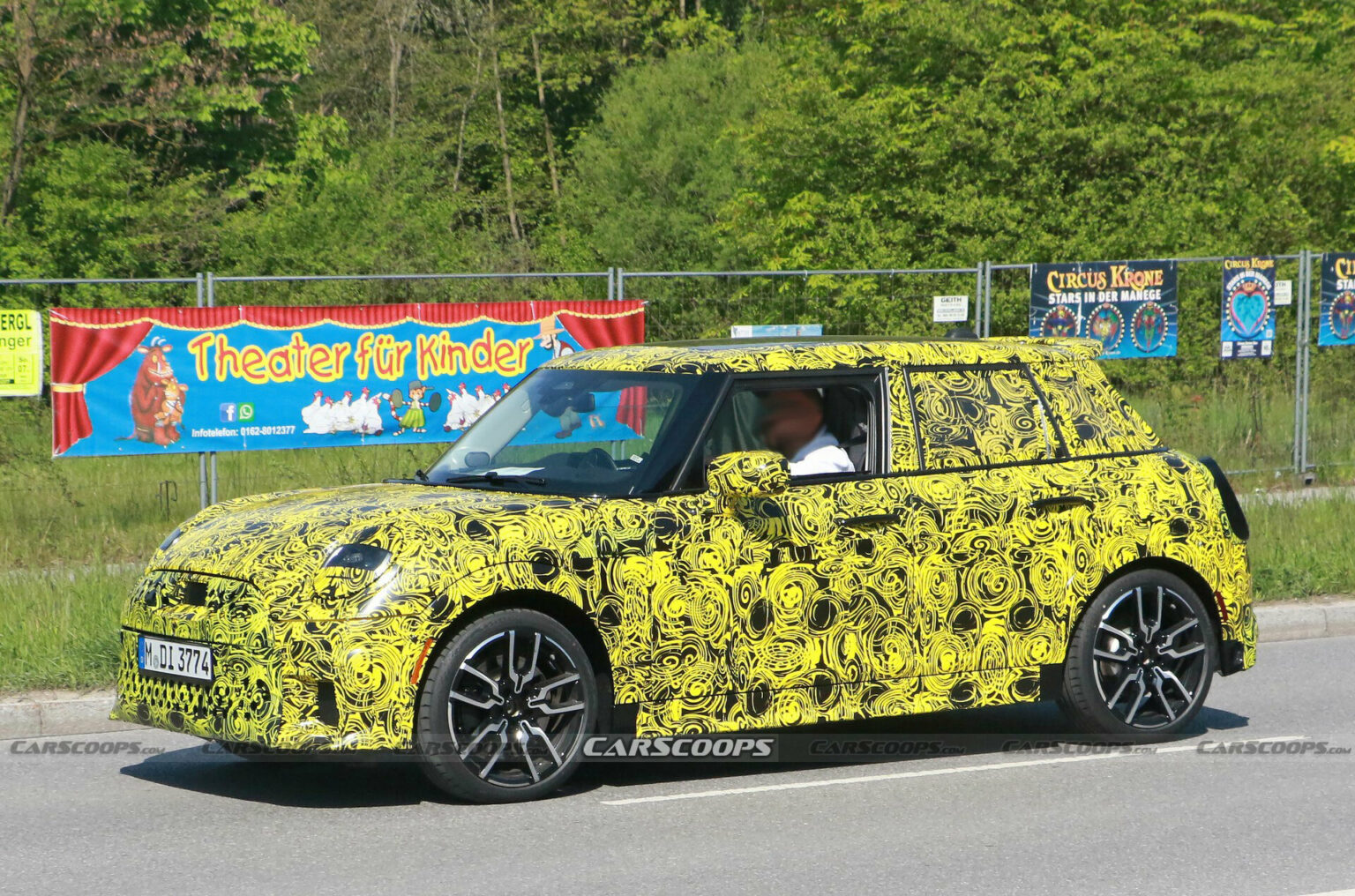 2025 MINI Cooper 5-Door Hits The Streets With An Evolutionary Design ...