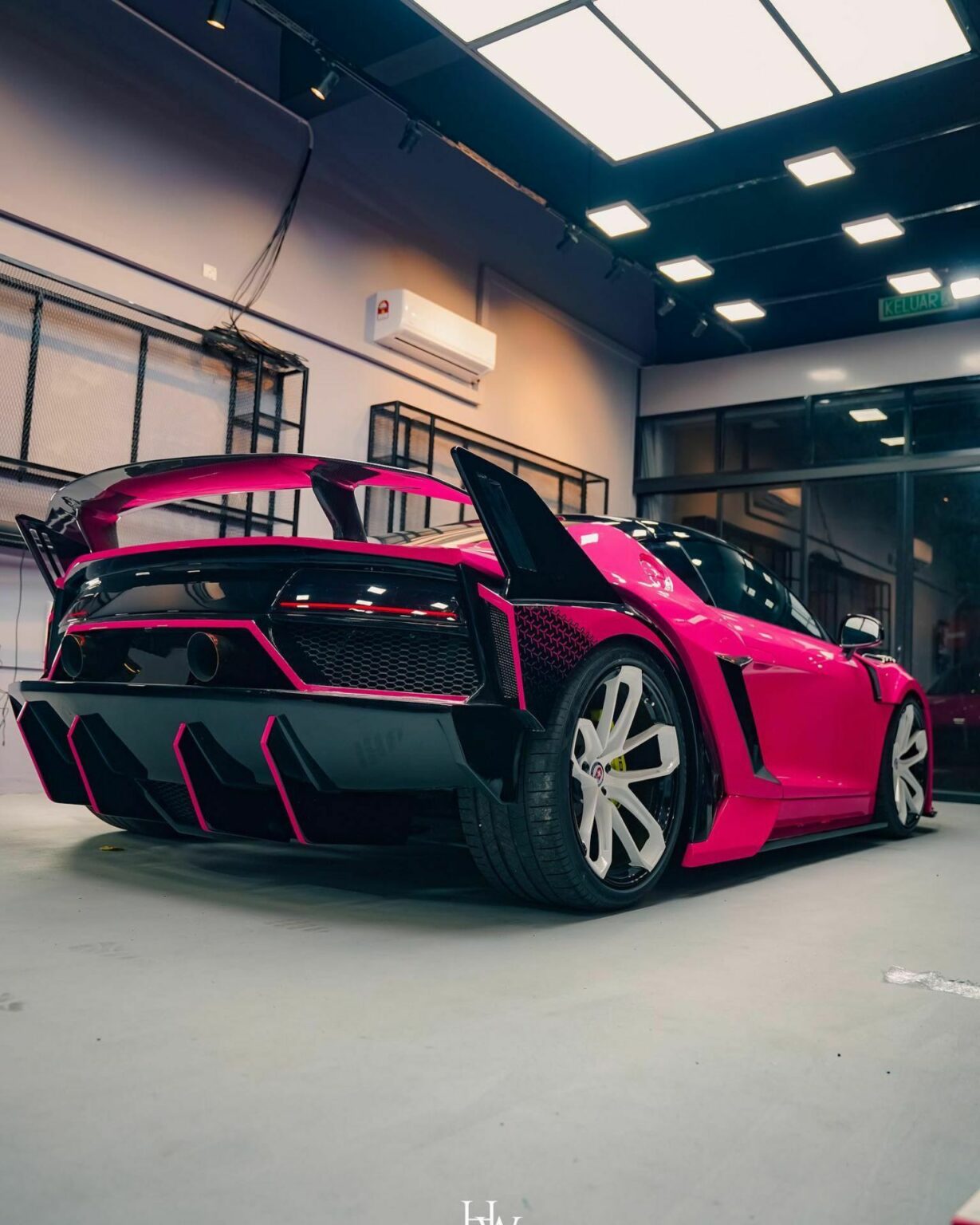 Audi R8 “Pinky” Has Wild Custom Bodykit With A Lamborghini Twist ...