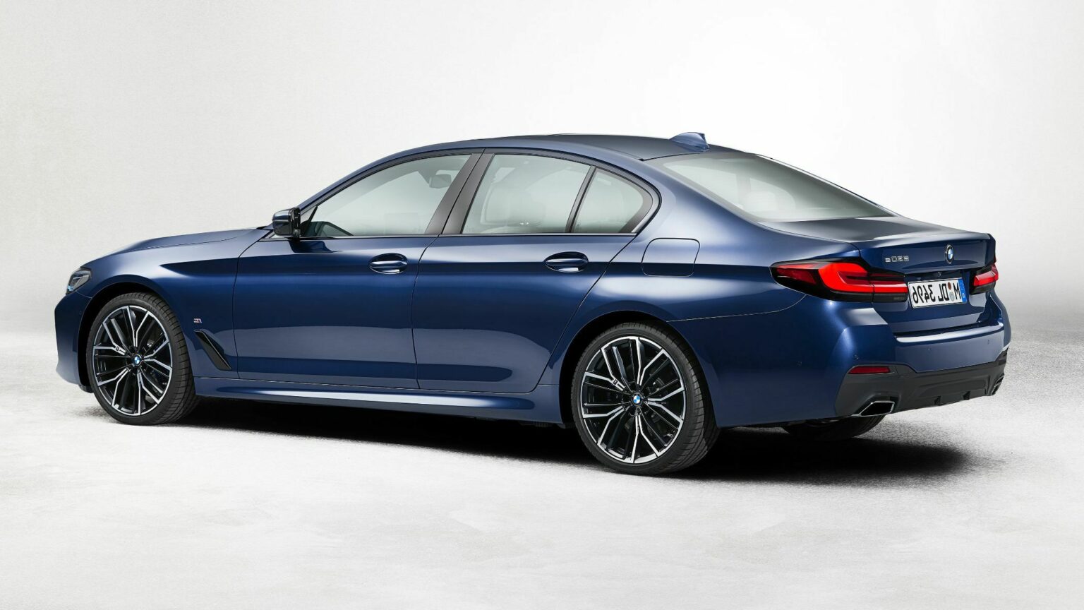 How Does The 2024 BMW 5-Series G60 Compare To Its G30 Predecessor ...