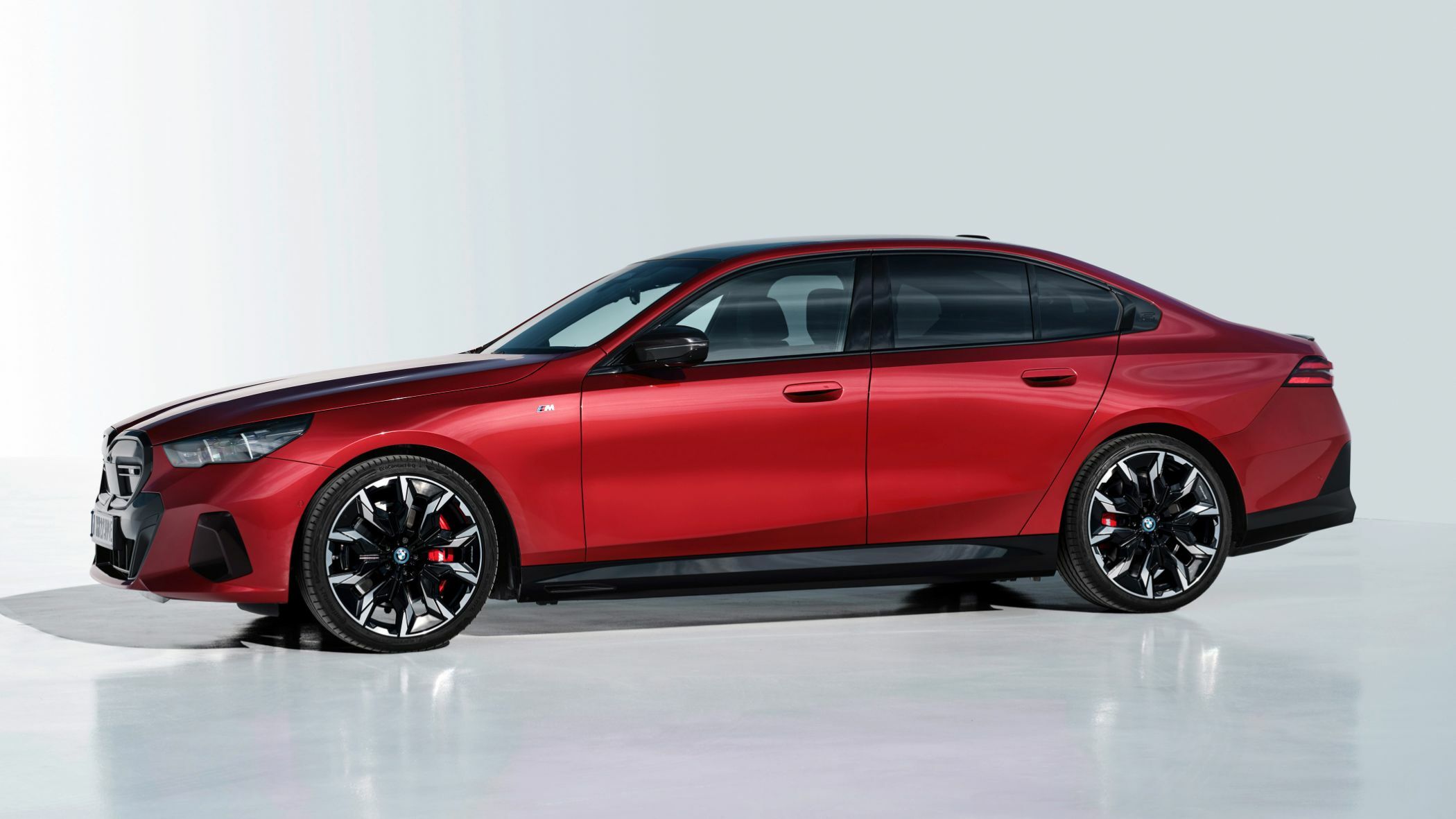How Does The 2024 BMW 5-Series G60 Compare To Its G30 Predecessor ...