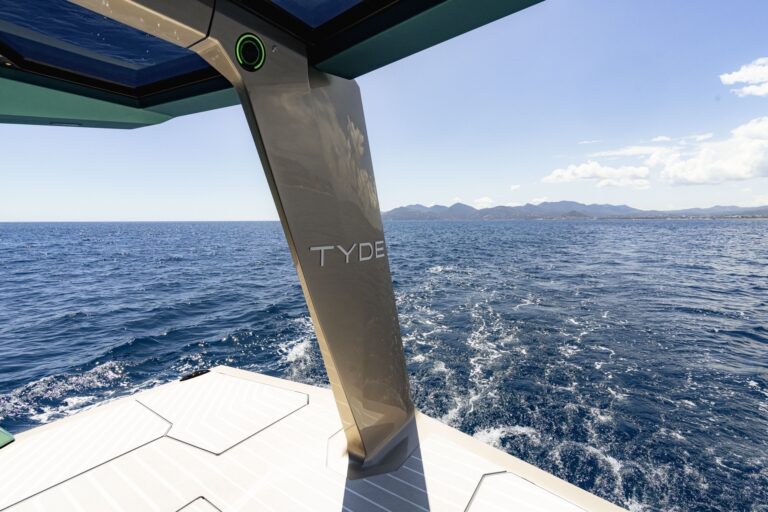 BMW i-Powered Electric Boat ‘The ICON’ Takes Car-Inspired Luxury To A ...
