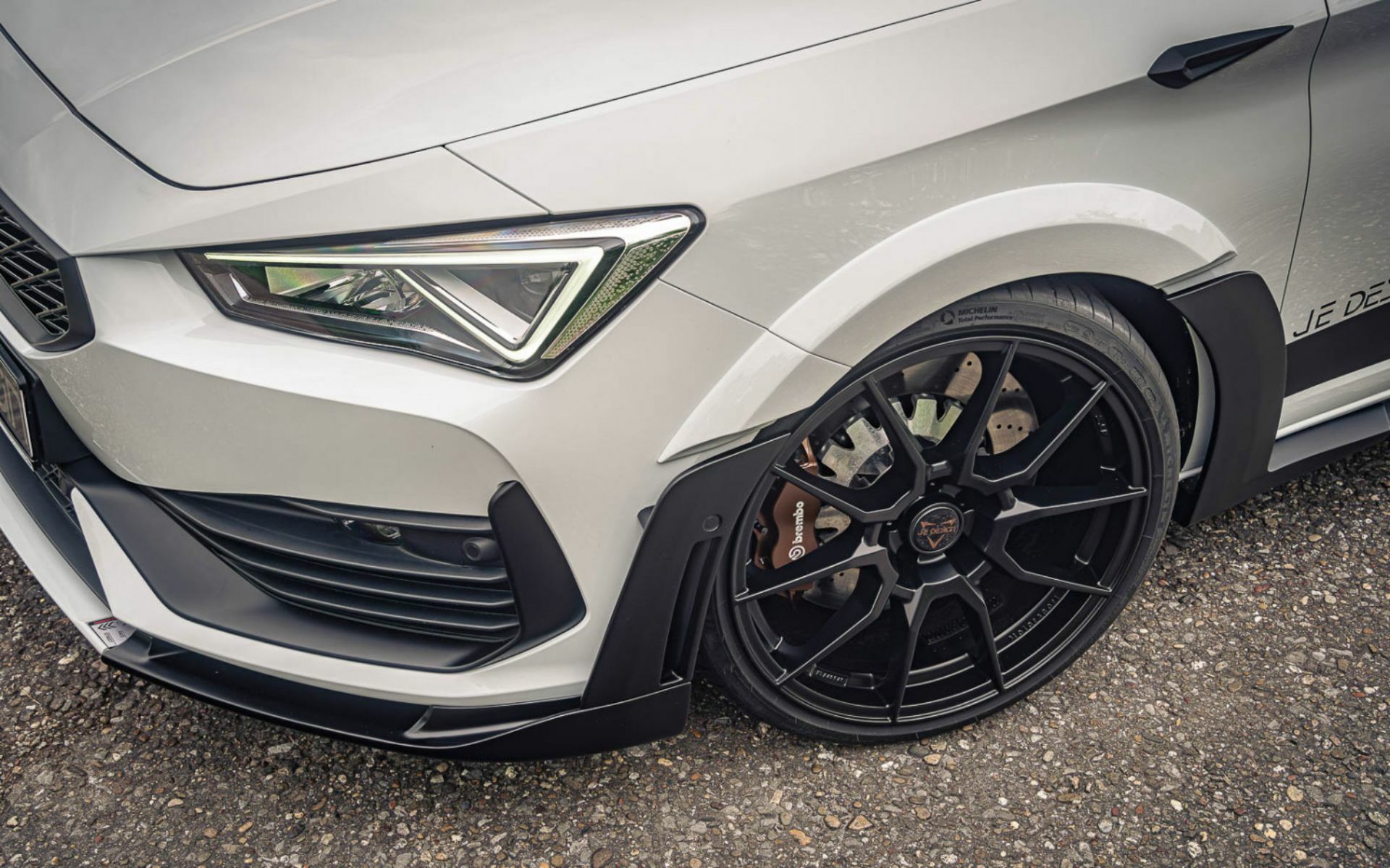 Cupra Leon Sports Tourer Spiced Up From JE Design With Wide Bodykit And ...