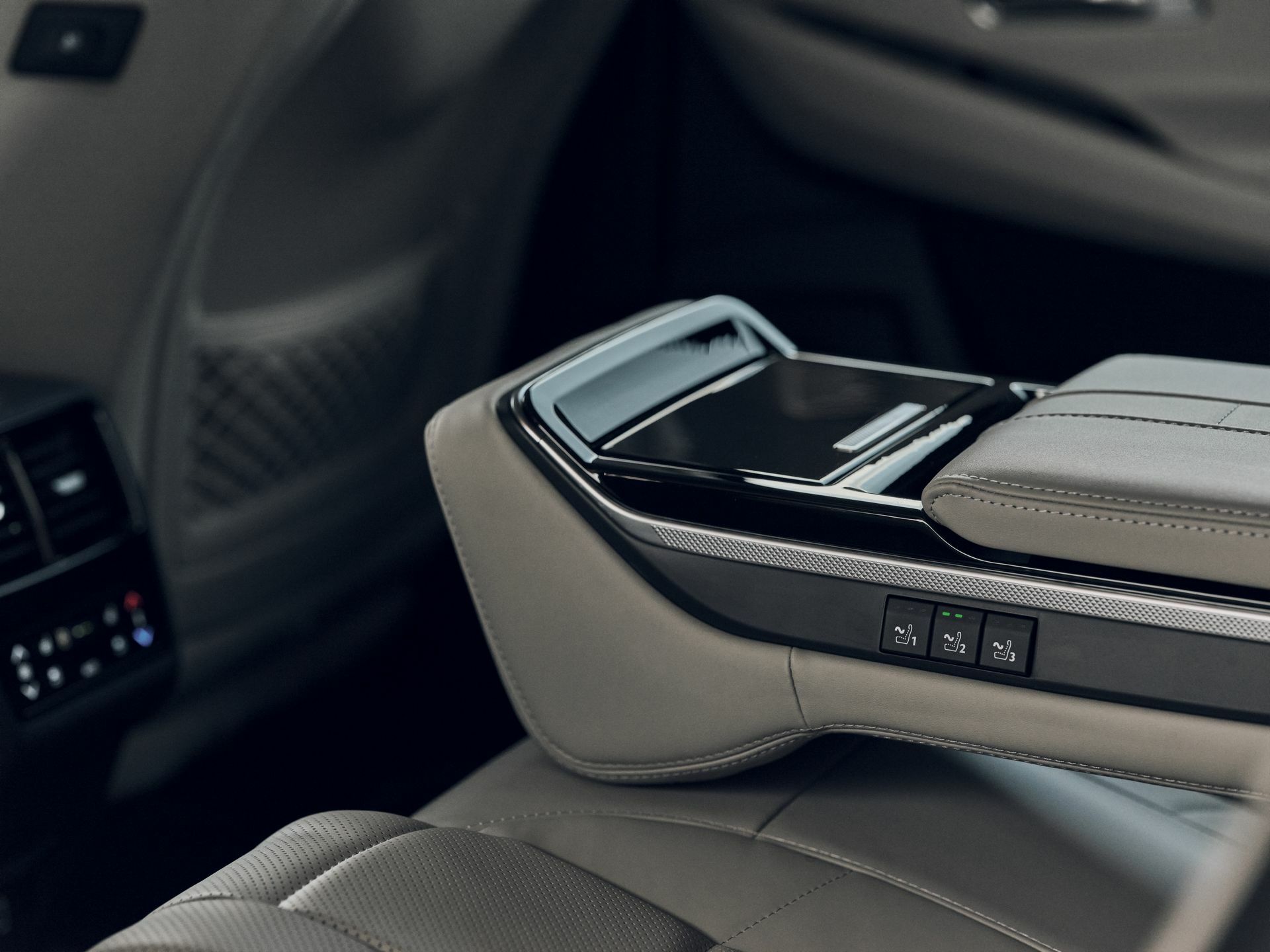 2023 DS 9 Tweaked With New Infotainment And Flagship Opera Version ...