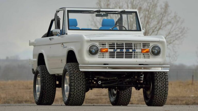 Classic Ford Bronco Restomod Blends Vintage Beauty With Modern Coyote ...