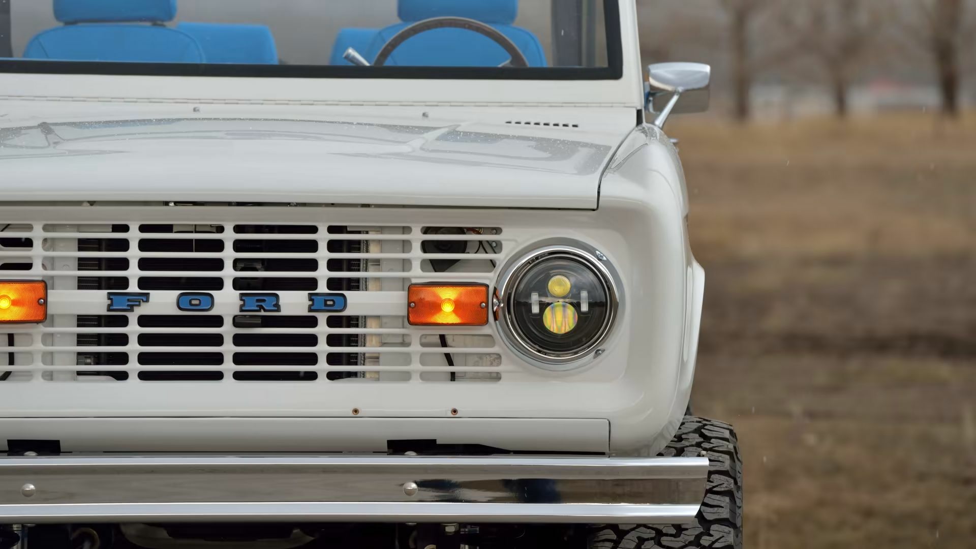 Classic Ford Bronco Restomod Blends Vintage Beauty With Modern Coyote ...