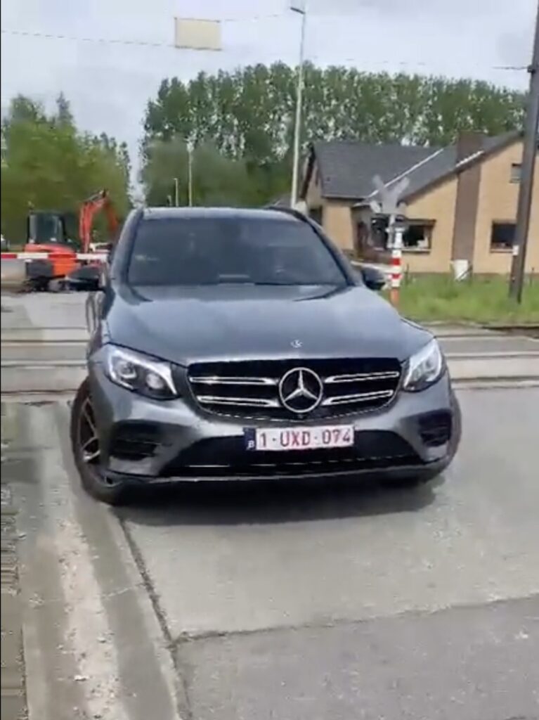 Watch A Train Smash Through A Mercedes After Woman Ignores Roadsigns ...