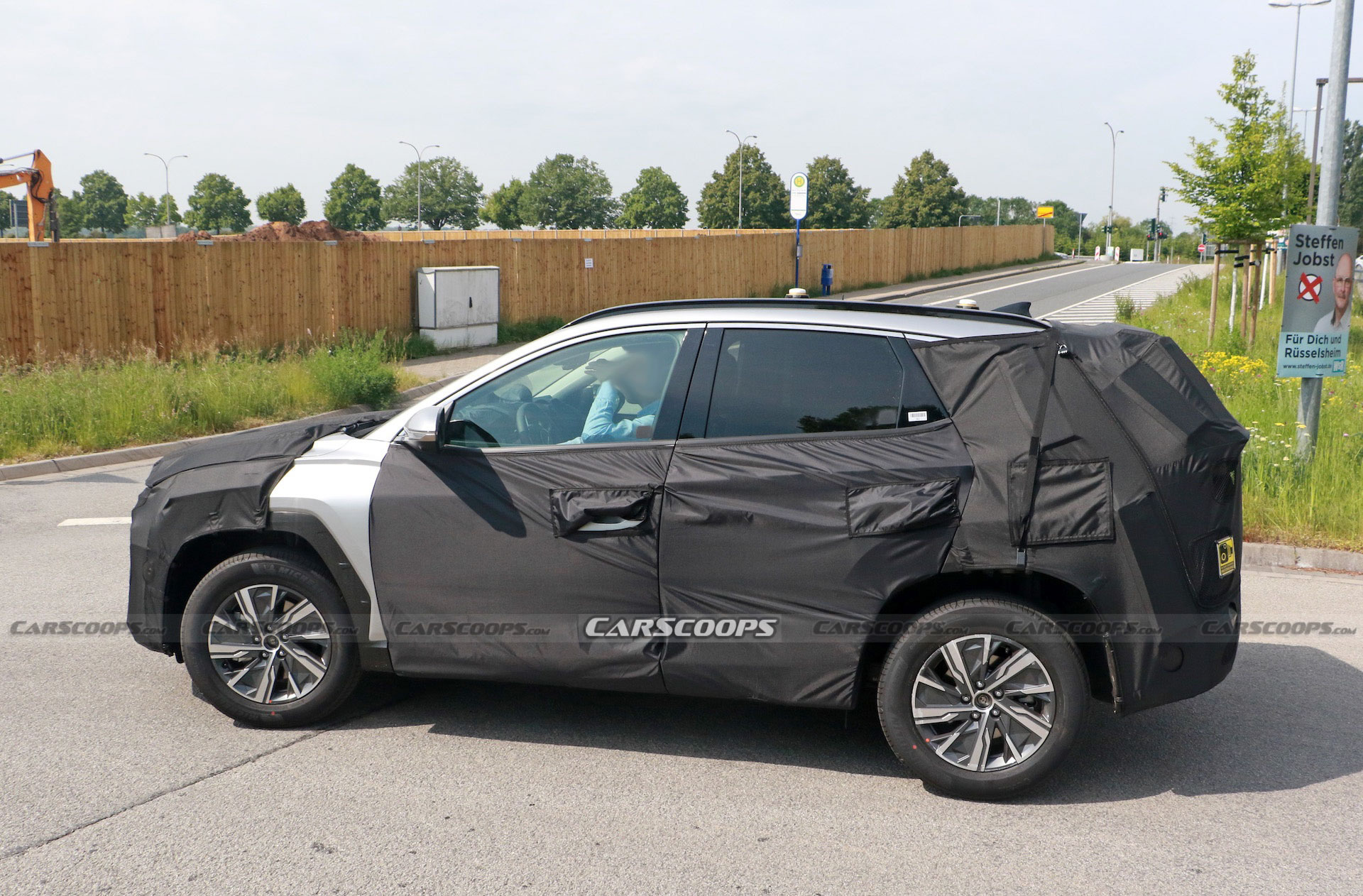 Facelifted Hyundai Tucson Keeps Its Coat On Ready For Fall Debut ...