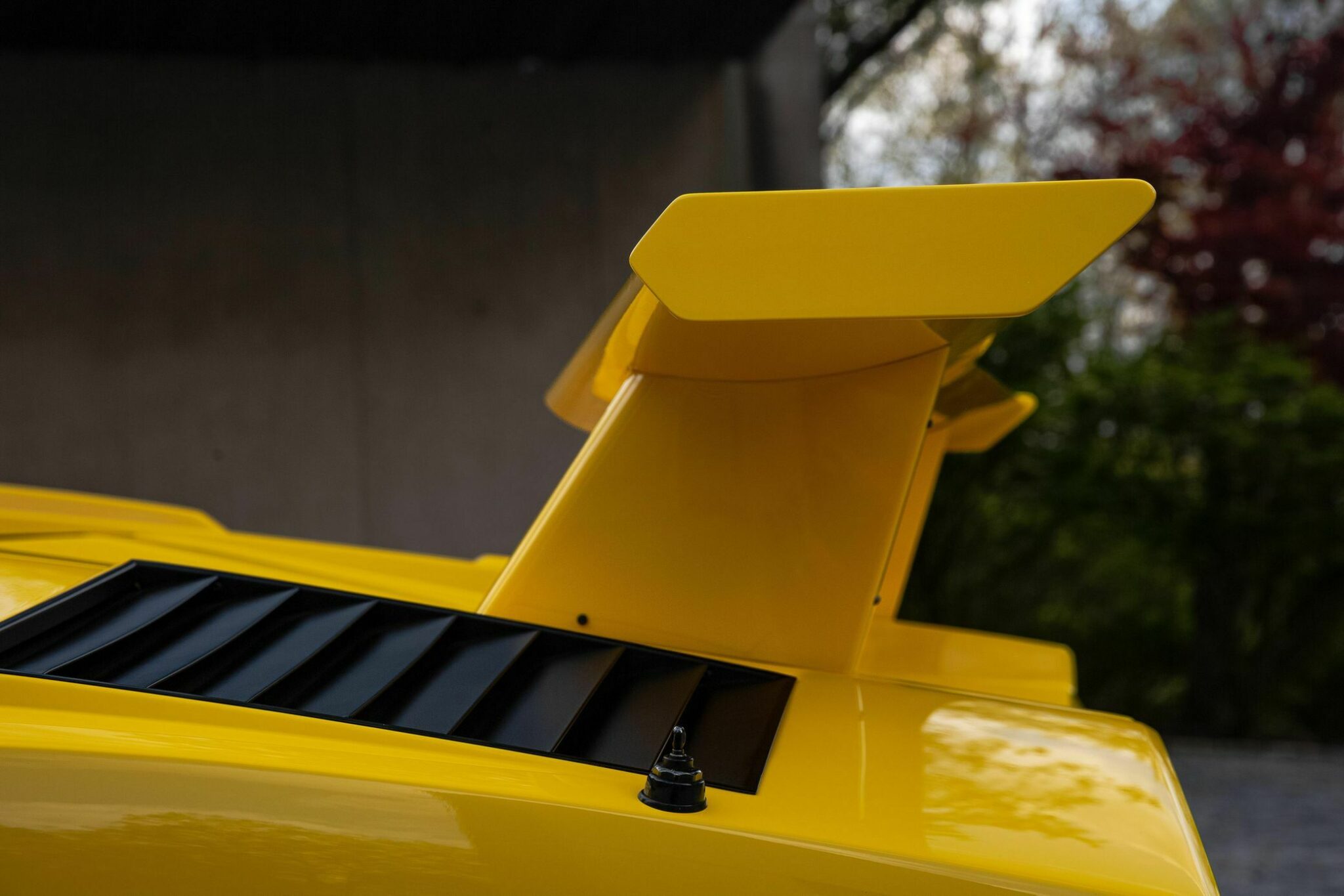Gorgeous Lamborghini Countach 5000 QV Proves Yellow And Brown Can Work ...