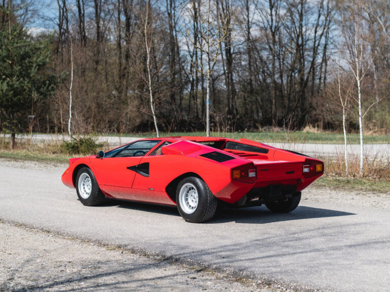 I Am Sale-ing: Rod Stewart’s Rare Lamborghini Countach Periscopo Heads ...