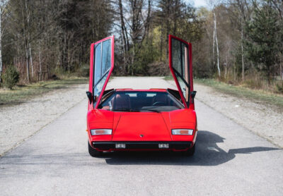 I Am Sale-ing: Rod Stewart’s Rare Lamborghini Countach Periscopo Heads ...