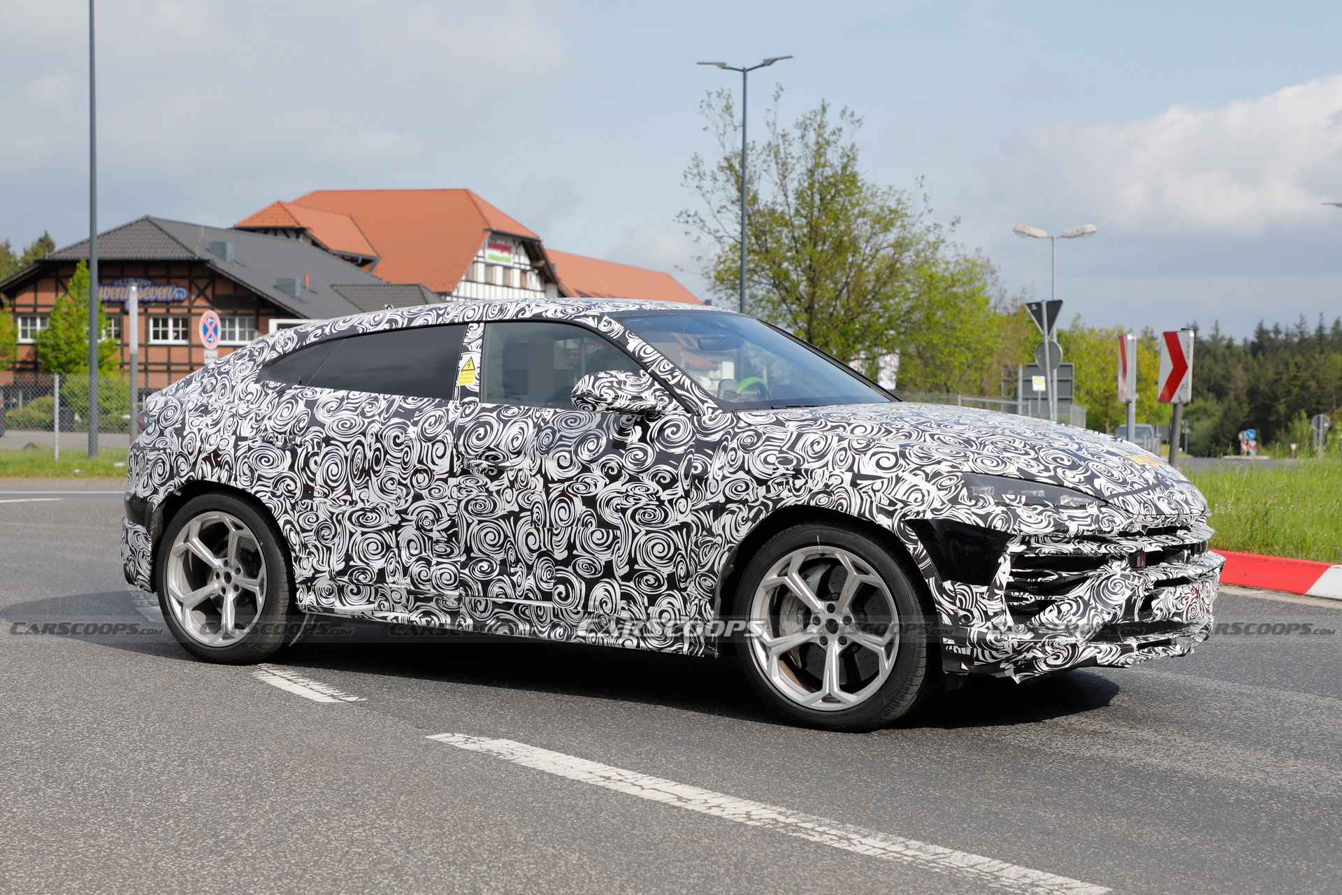 Lamborghini Urus PHEV To Finally Launch Next Year With An Estimated 800 ...