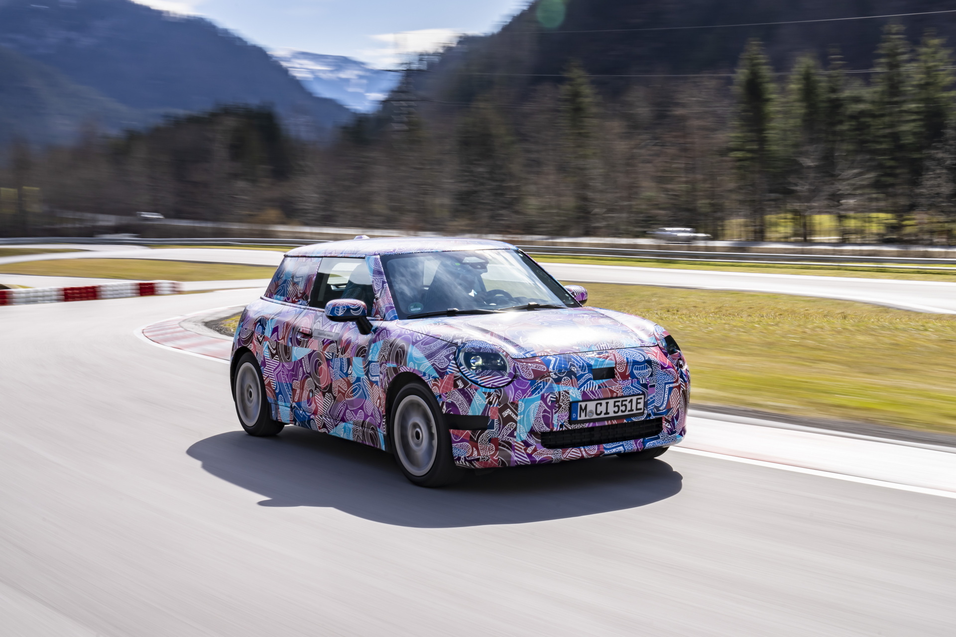 2025 MINI Cooper Electric Coming With More Power And Longer Range ...