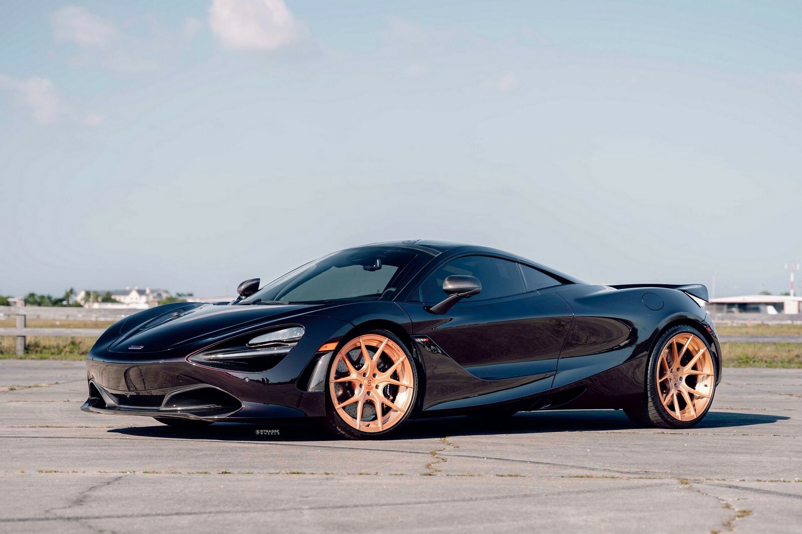Purple McLaren 720S Steals The Spotlight With Rose Gold Strasse Wheels ...